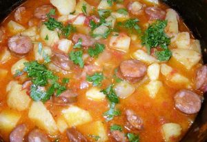 Компир манџа со колбавче, брзо и многу вкусно јадење - НМД