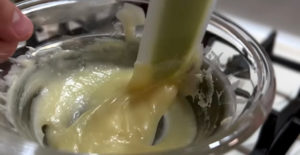 CAKE IN 5 MINUTES: Melt all the ingredients and pour over the biscuits ...